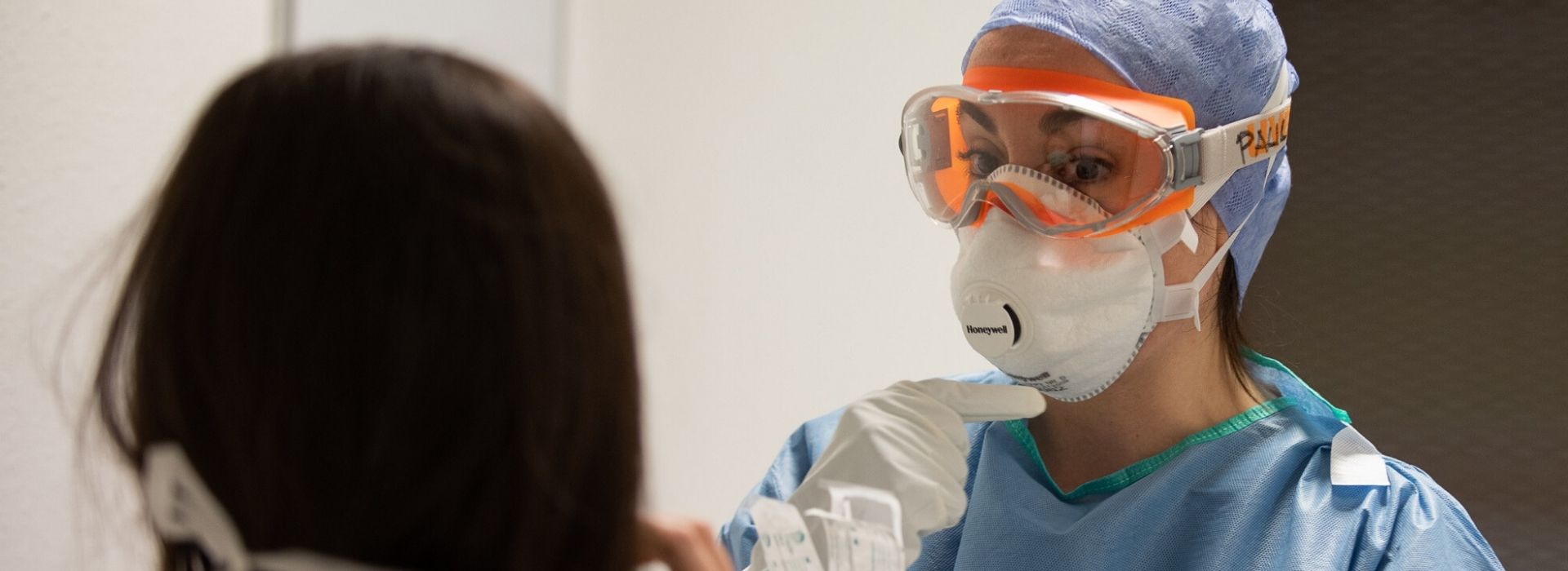 Una mascherina contro il Covid-19 è davvero così diversa da un niqab ...