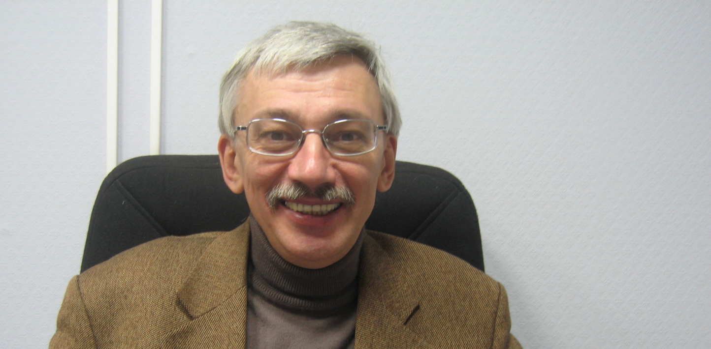 Russia: Orlov condannato al termine di un processo farsa - Amnesty ...